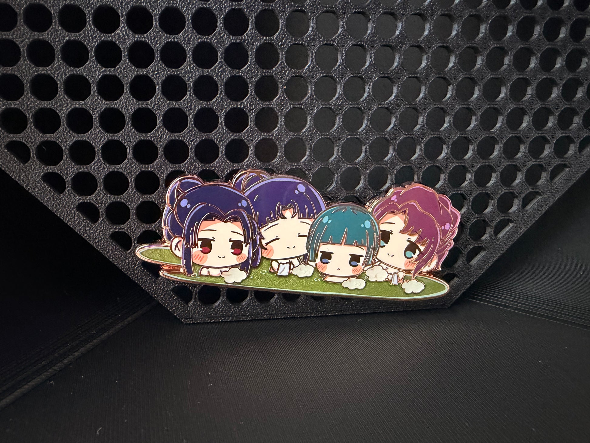 Bath time in hand – Aisurupins